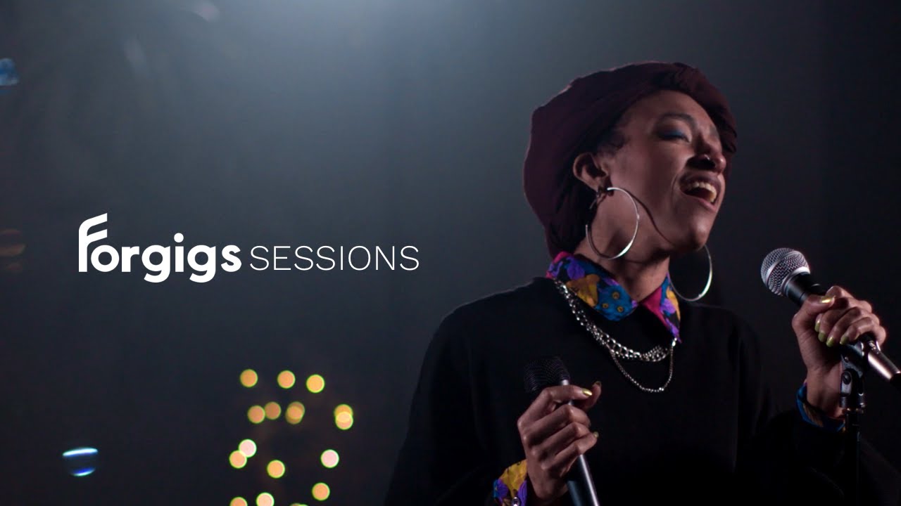 Forgigs Sessions: Chloe Kibble (In a Spiral) - YouTube