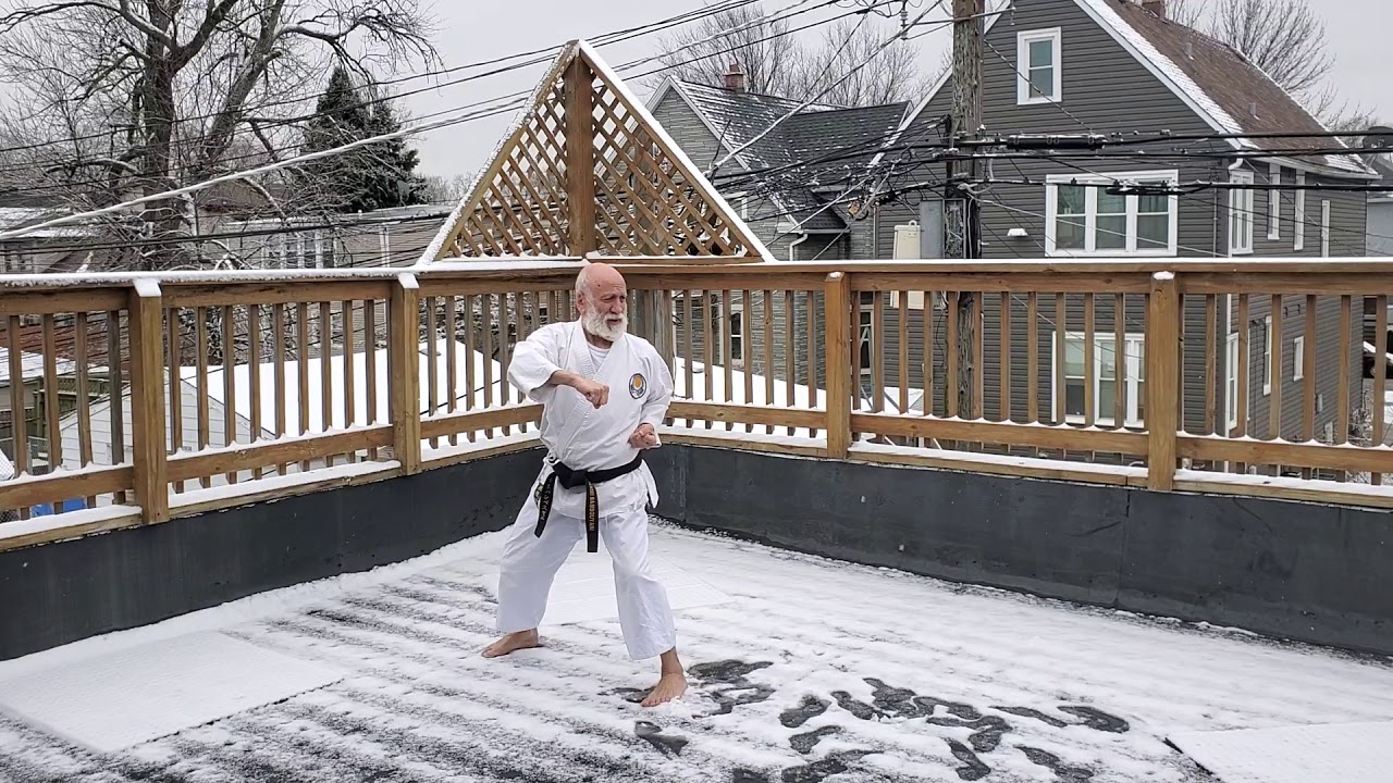 Training Kata in the snow. Reiki, Shotokan Kata. - YouTube