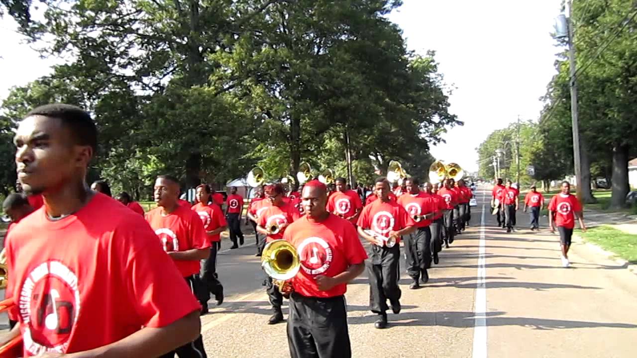 MDCC MARCHING BAND 2011 - YouTube