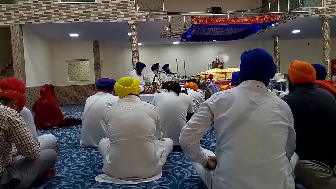 Kirtan In Gurudwara Sahib In Mussafah M-11 - YouTube