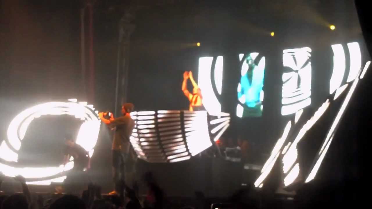 Steve Aoki @ Aragon Ballroom 2 24 2012 - YouTube
