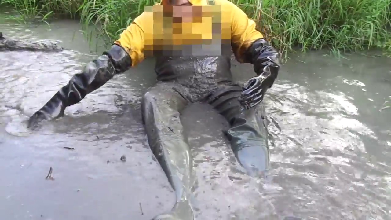 Rubbing Mud on my Chest Waders - YouTube