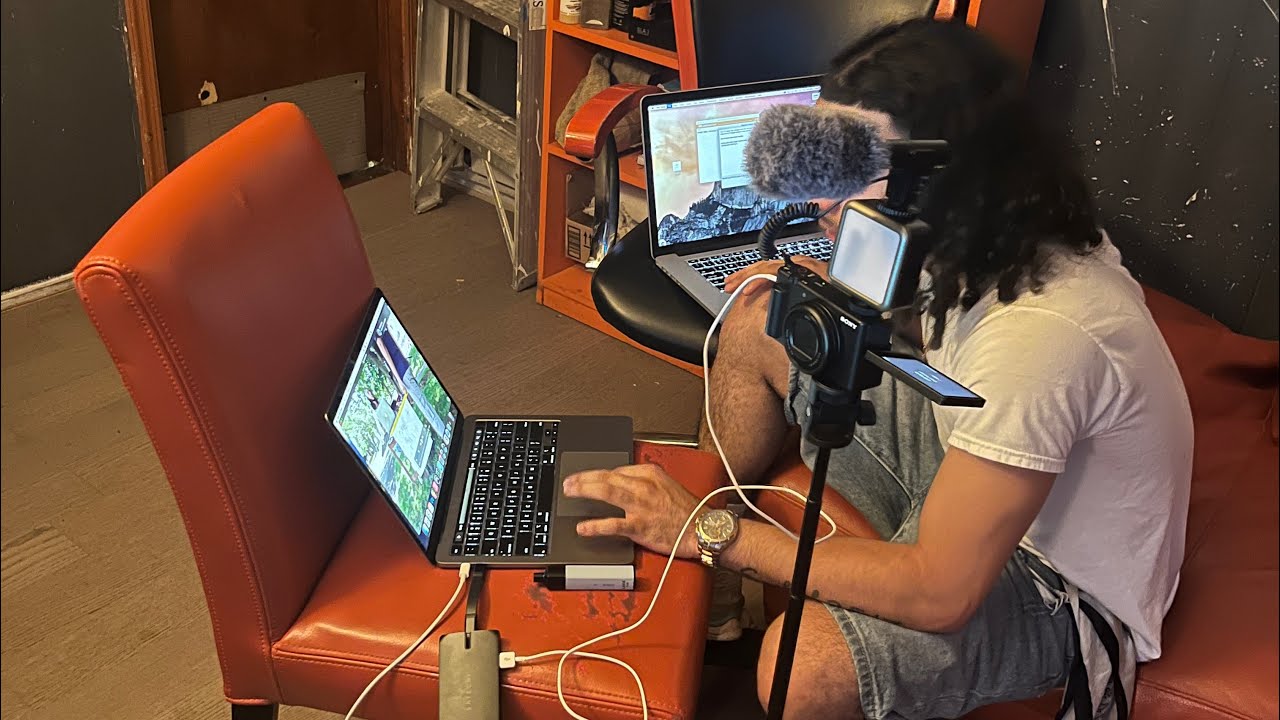 Recording Random People In A Park - YouTube