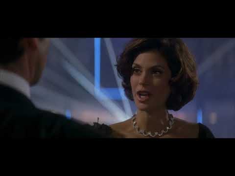 James Bond - 1997 Tomorrow Never Dies - Meet Paris