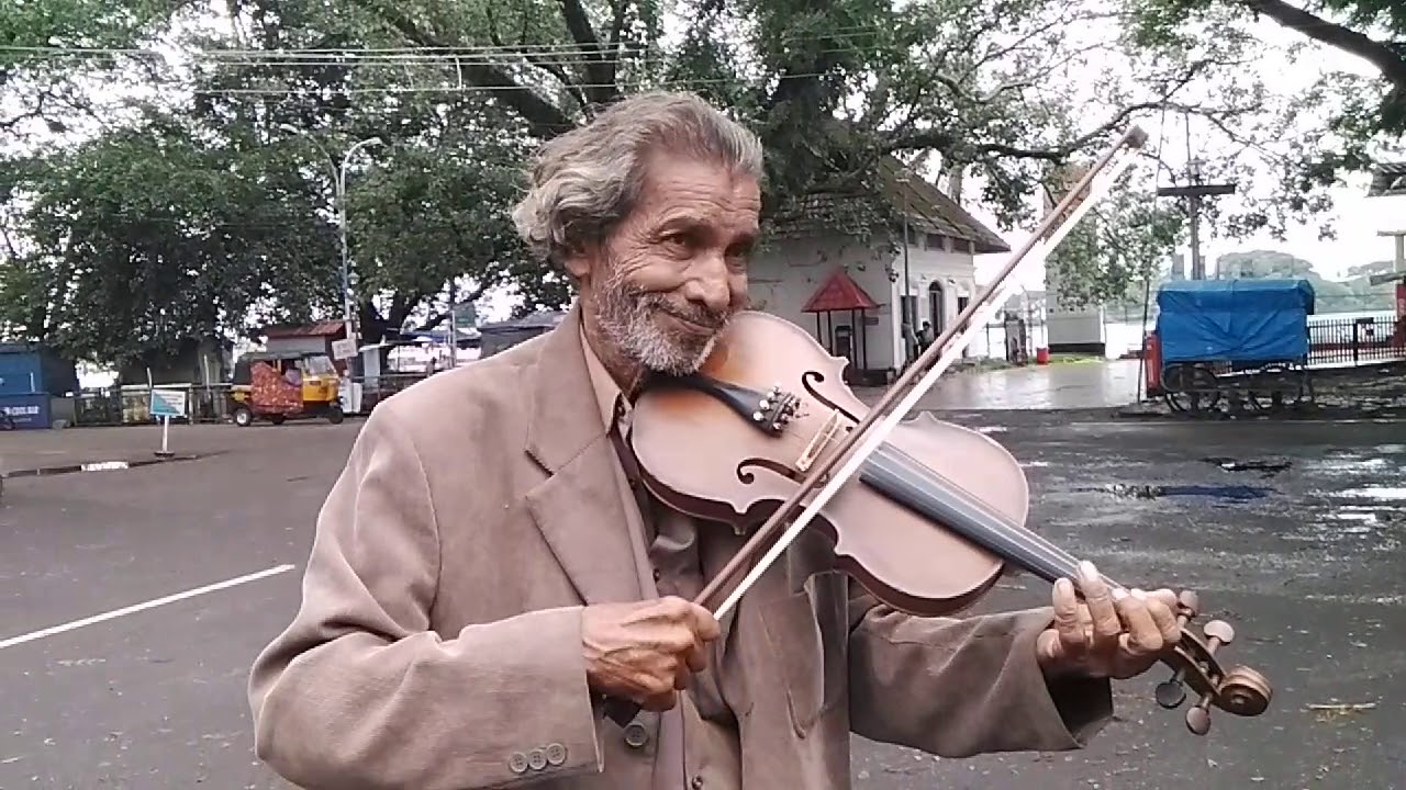 Violinist Aloshi Fernandez Kochi 2020 May 19 - YouTube