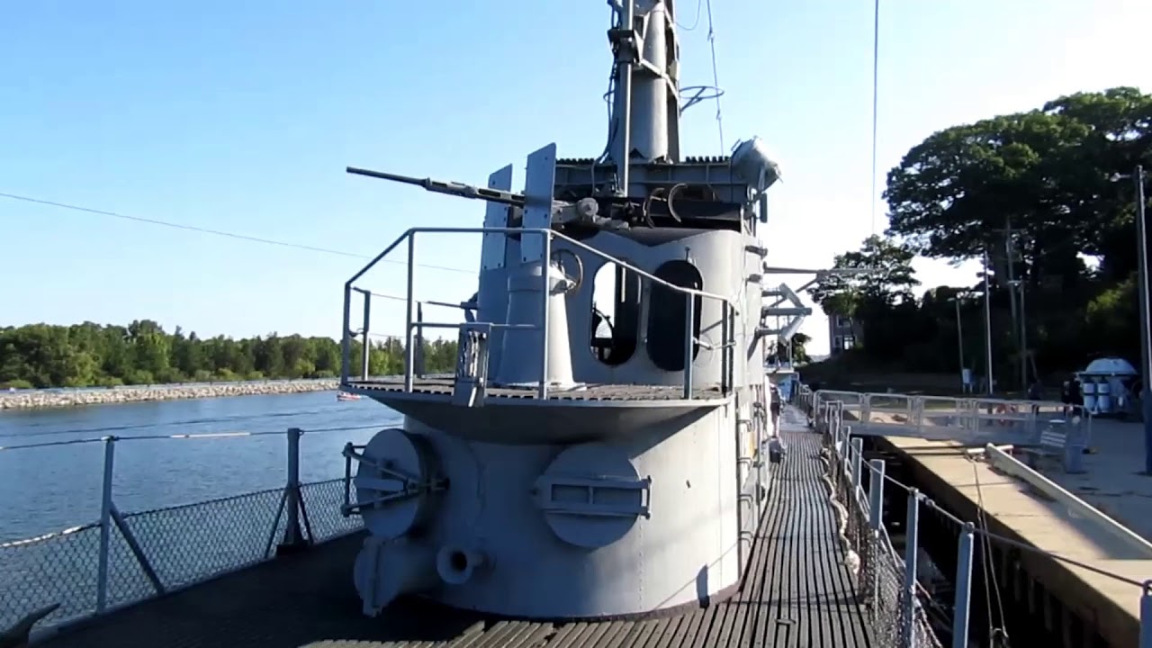A Visit to the USS Silversides WWII Submarine - YouTube
