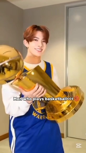 Heeseung playing basketball is the hottest thing ever😭🏀 #leeheeseung # ...