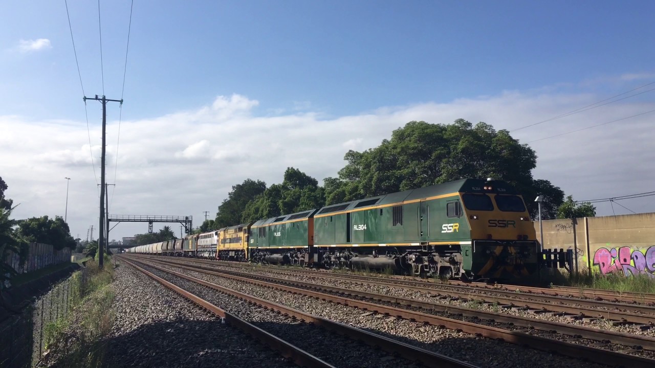 RL304-RL305-44206-B61-442S1 5448 loaded SSR grain Waratah 12-1-17 - YouTube