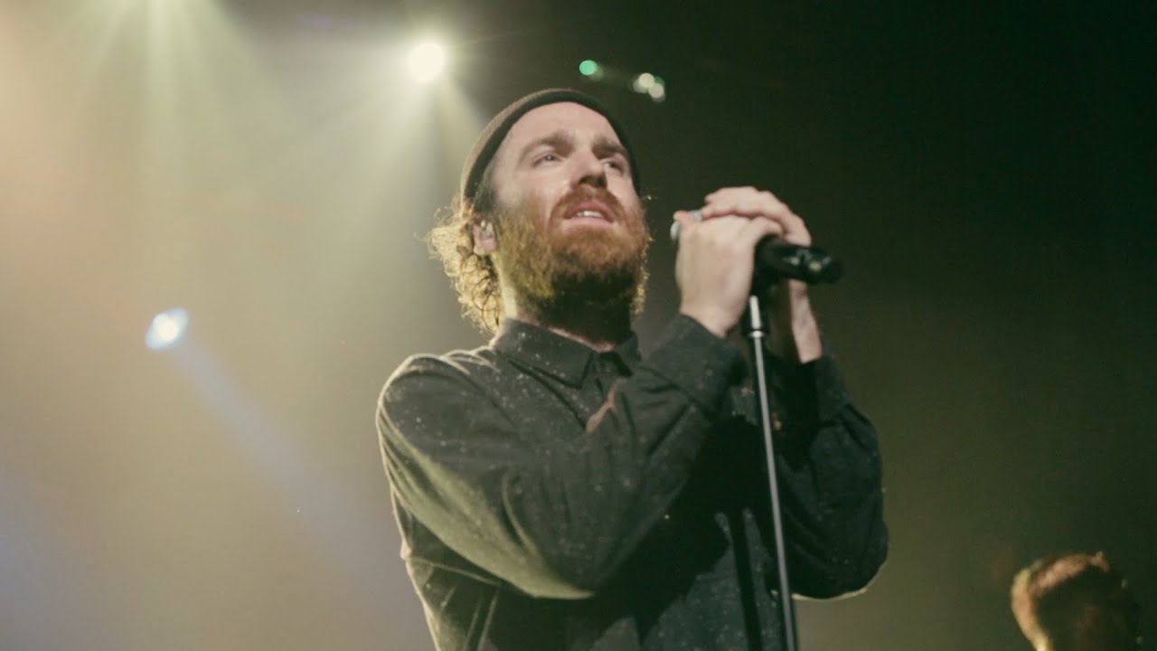 Chet Faker - To Me [Live at the Enmore Theatre] - YouTube