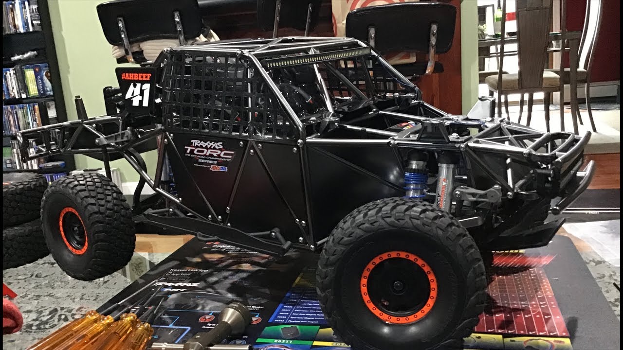 TRAXXAS UDR BLACK CHROME PART 4 - YouTube