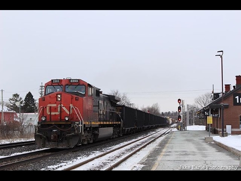 Loaded CSX Coal!? CN 2203 Through Brockville - YouTube
