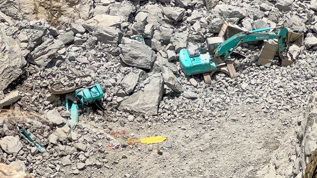 3 Excavators 2 Trucks Accident in Nellai Quarry | JCB Accident - YouTube