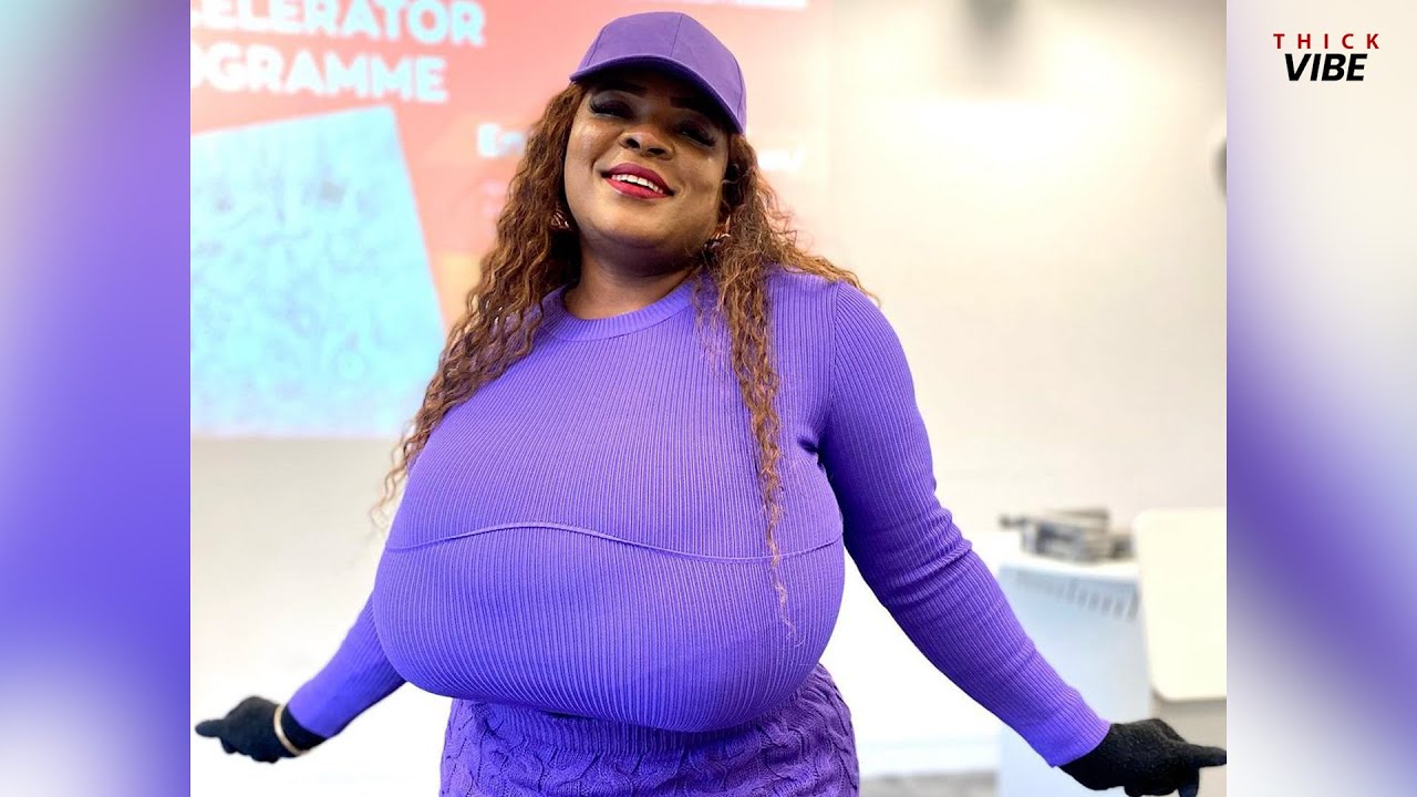 Königin LOVE | Gebogene Modelle | Kurvige Modelle | Curvy Model Plus ...