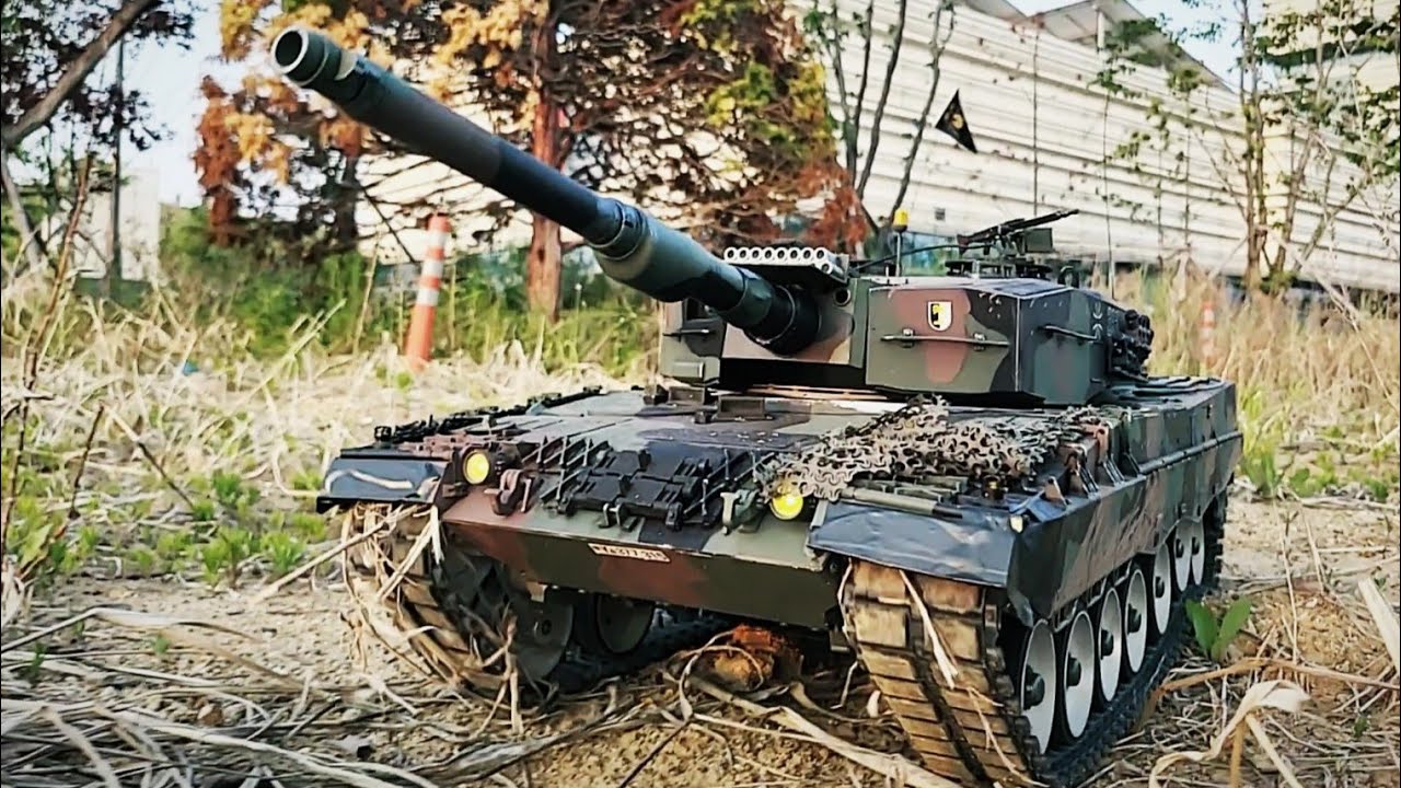 1/10 RC Leopard 2a4 field test. - YouTube
