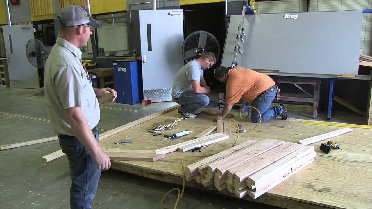 Gambrel roof trusses construction - YouTube