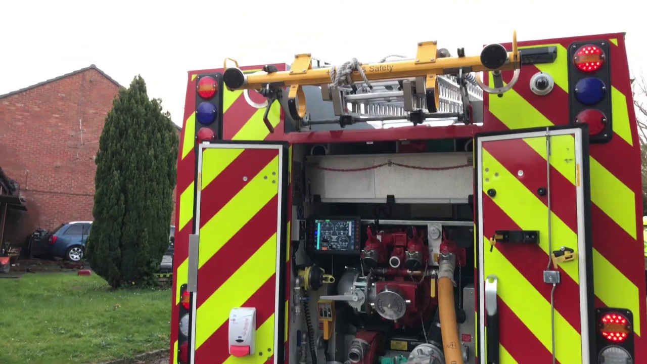 Make Pumps 4 House Fire - Earley - On Scene Footage - YouTube