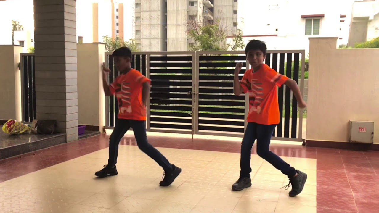 Oceanus Garden Onam 2018 Celebration - Dance by Aiden and Darshik - YouTube