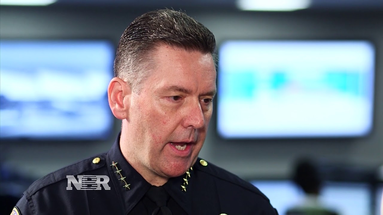 Insider security operations at LAX airport - YouTube