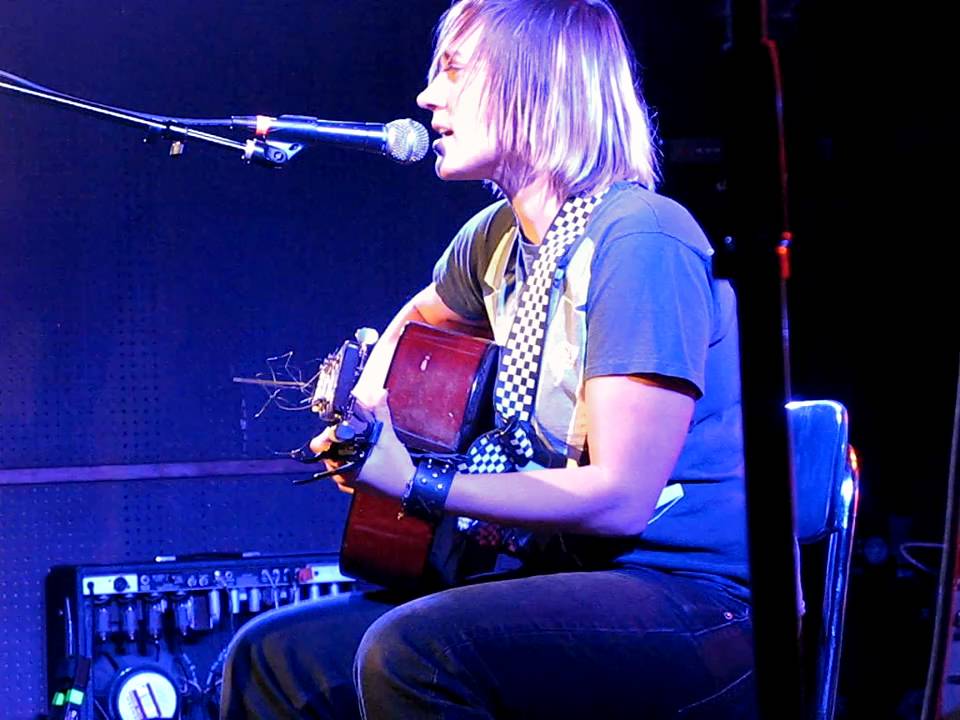 KAIA WILSON pretty is KNITTING FACTORY NYC December 11 2010 - YouTube