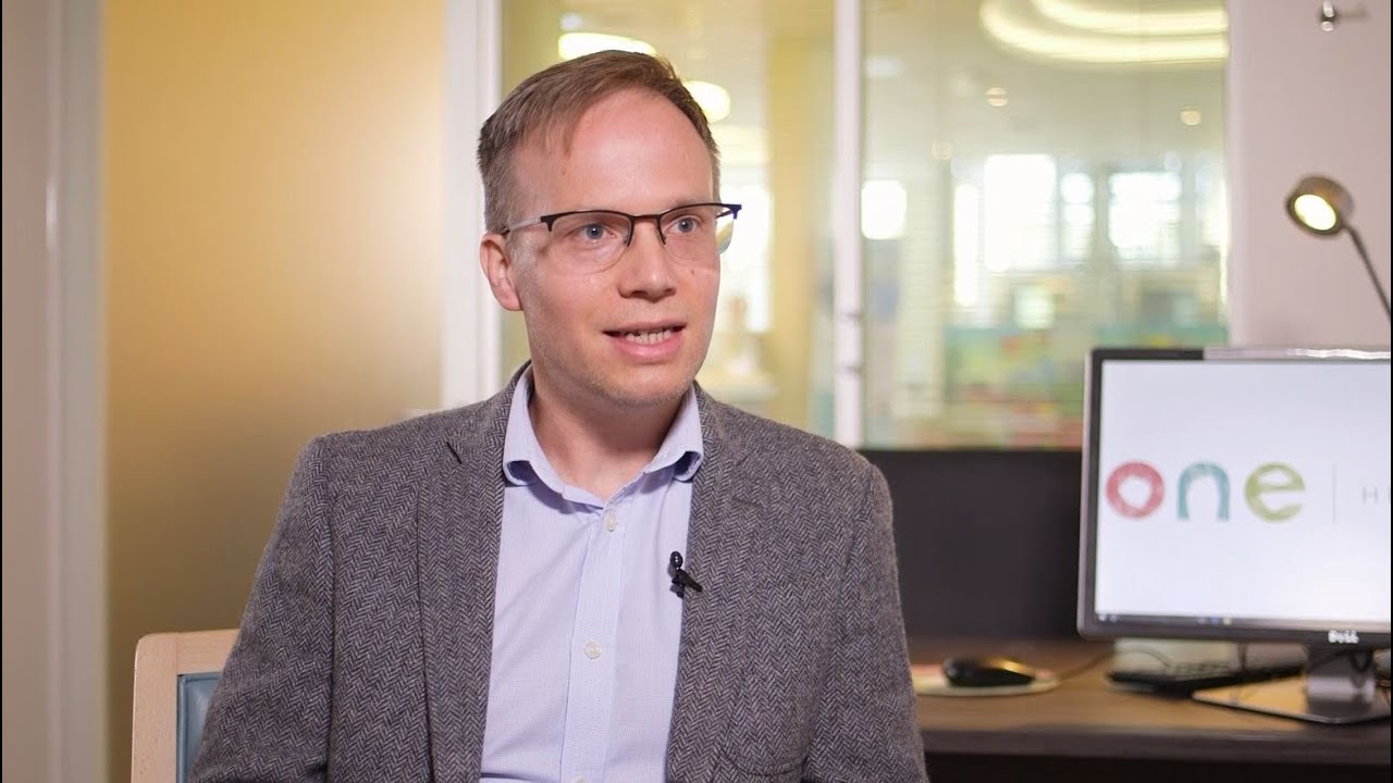 Mr Christopher James, Consultant Orthopaedic Surgeon discusses Carpal ...