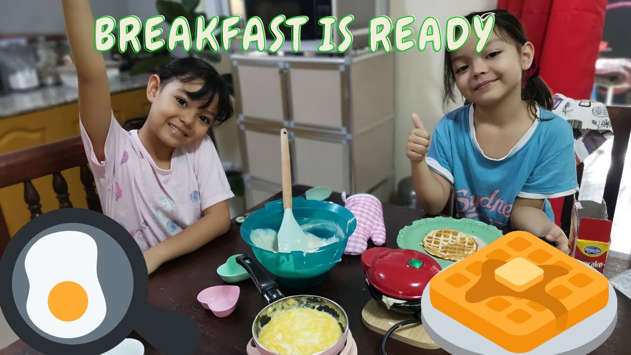 EASY AND YUMMY BREAKFAST/COOKING THEIR OWN BREAKFAST - YouTube
