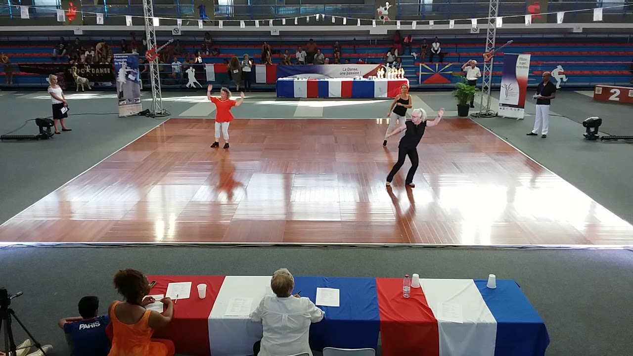 LINE DANCE JESSICA ET ANNIE VALSE - YouTube