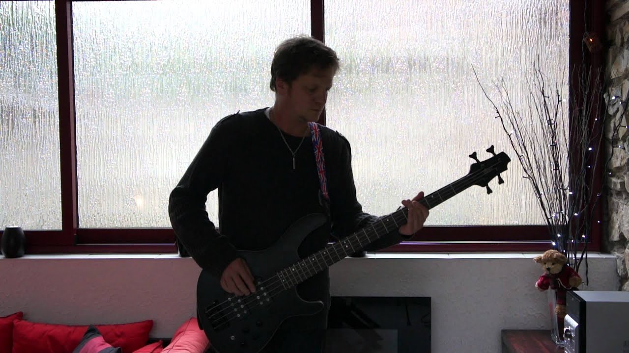 The Smashing Pumpkins - 1979 (Bass Cover) - YouTube