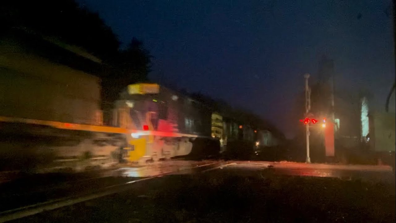 RBMN NRFF with 3056 in the lead(RS5T) - YouTube