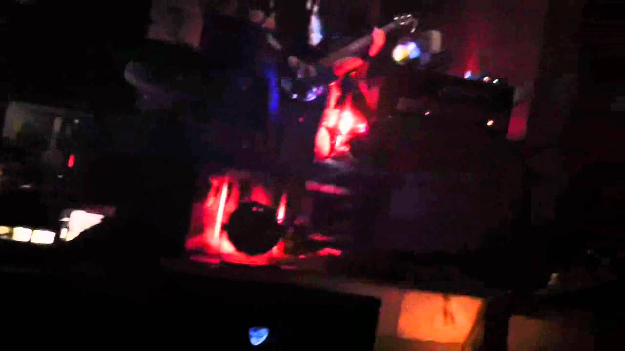 Colonel Angus - T.N.T. - YouTube