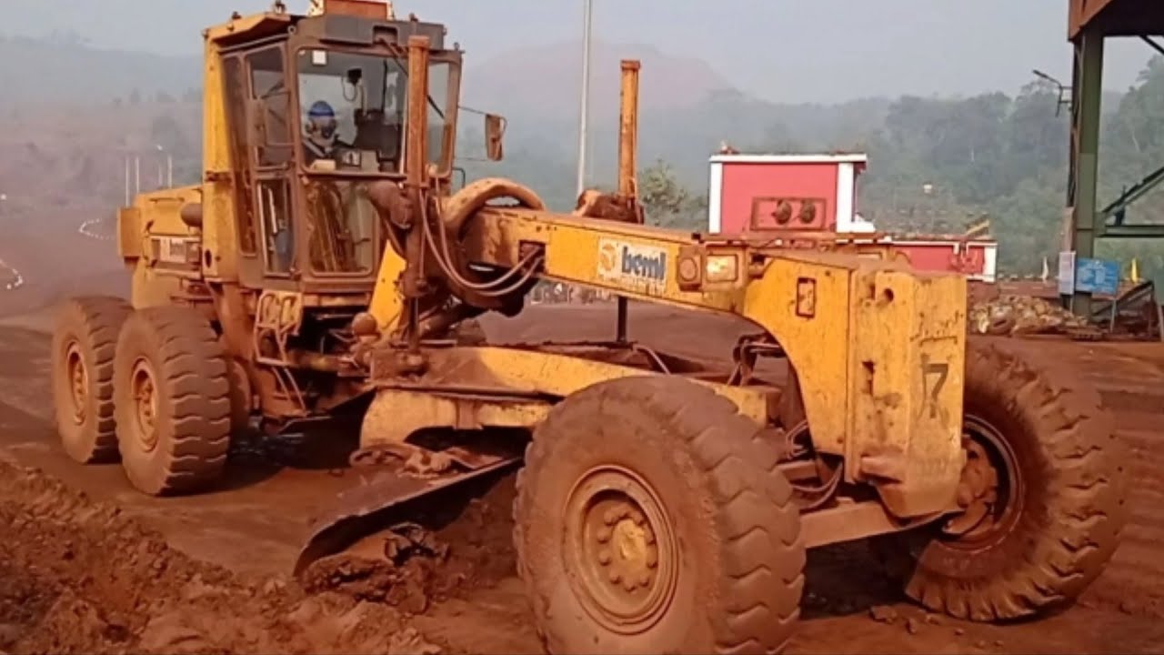 GRADER MACHINE II DUMPER PATH AND PLATFORM AREA GRADING DONE BY GRADER ...
