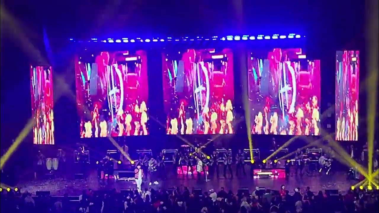 Junior H con Banda - 12 Rifles (En Vivo) [Sad Boyz 4 Life Tour @ Microsoft Theater] 12/18/2022 ...