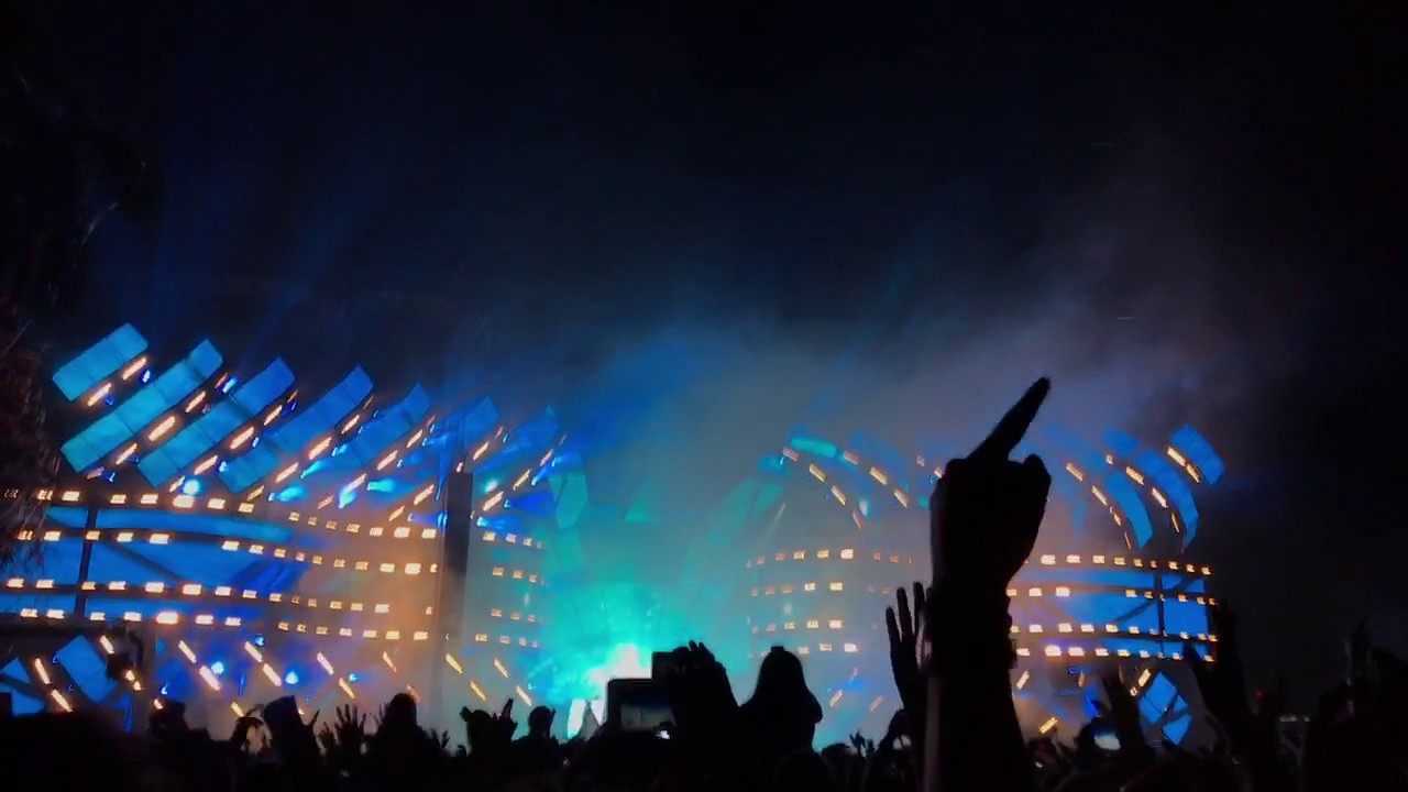 ZEDD - Stay The Night & Clarity live at ULTRA 2017 - YouTube