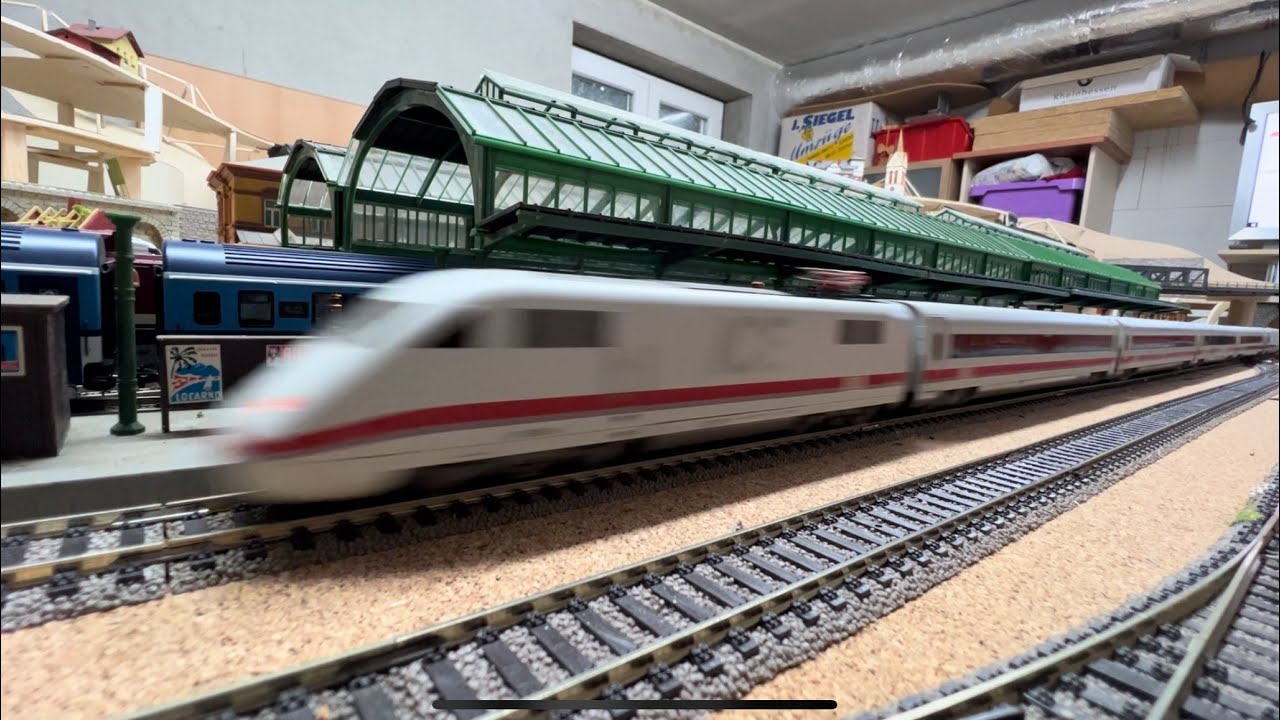 ICE Durchfahrten auf unserer Modellbahn - YouTube