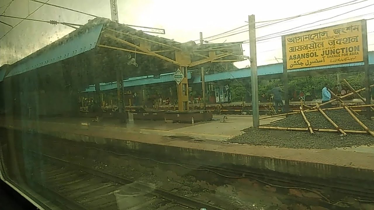 Arrival and Departure from Asansol Junction : #SealdahRajdhani Express ...