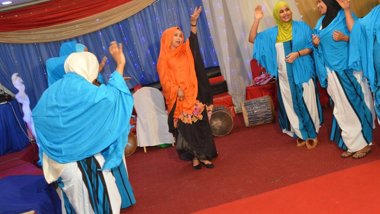 BURAANBUR CUSUB BY FARTUN - YouTube