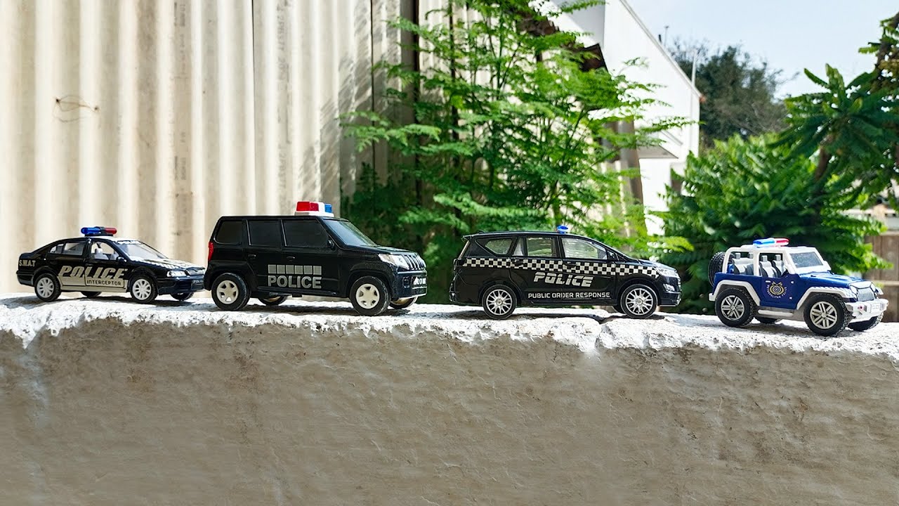 Centy Police Scale Model Cars, Diecast Police Cars, Police Jeep, Delhi ...