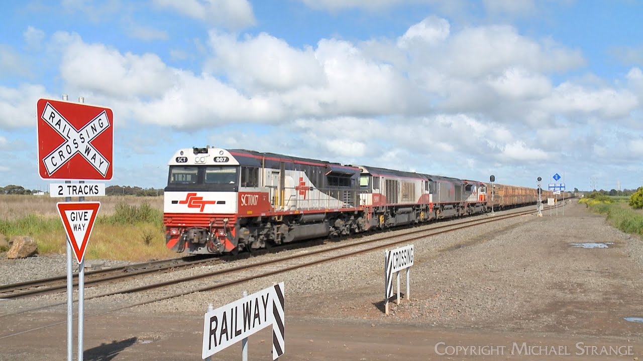 4PM9 SCT Freight Train With Boxcars, Containers & BlueScope Steel ...
