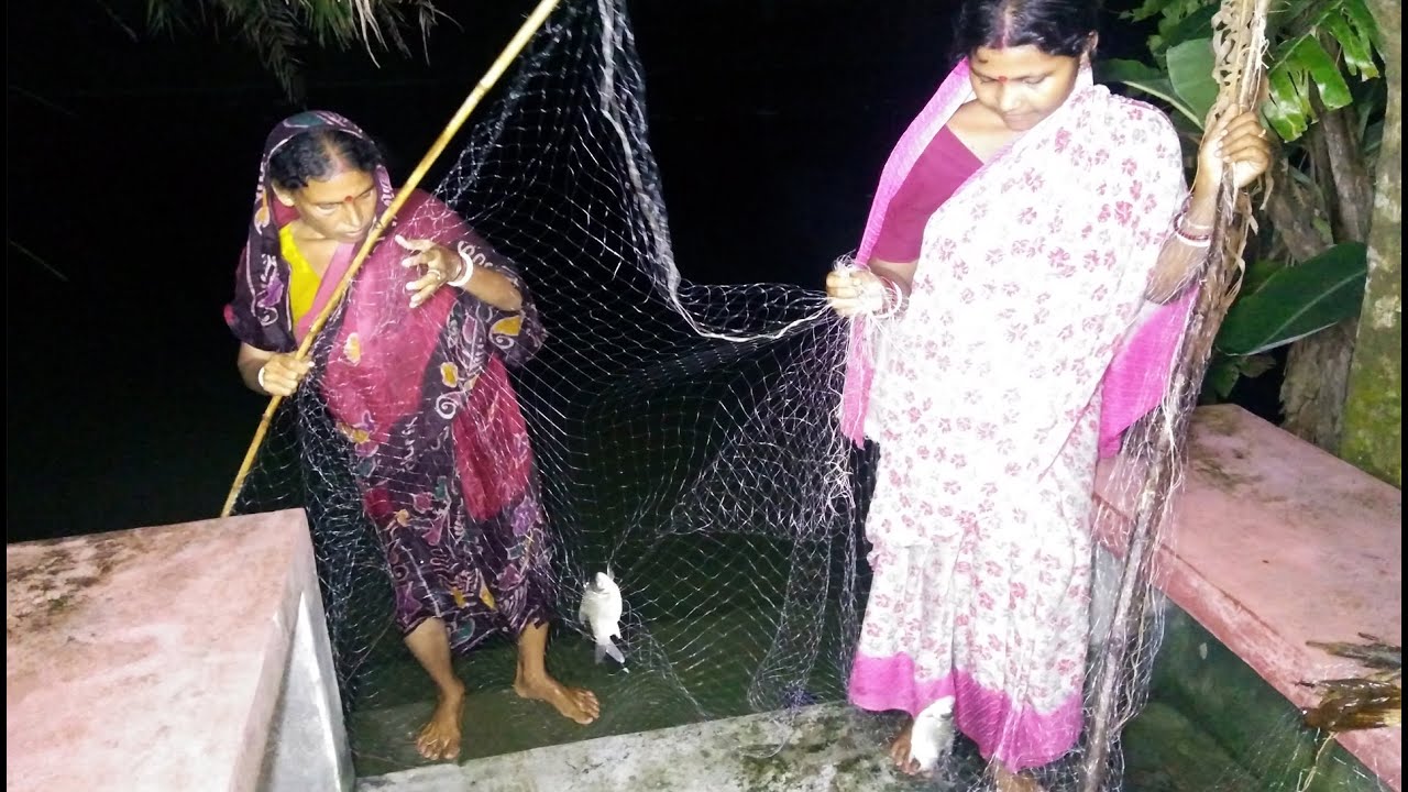 Sondhay Phas Jaal Diye Mach Dhore Rater Jogar.Fish Catching By Phas ...