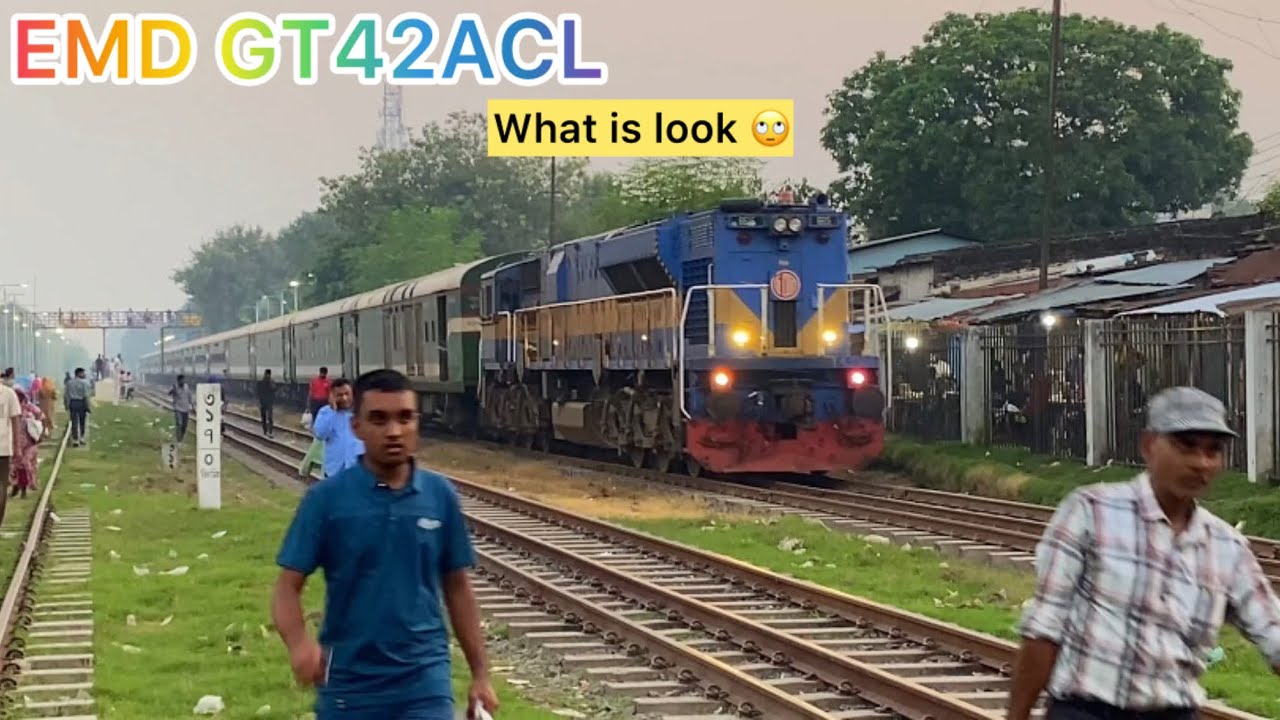 EMD GT42ACL লোকোমোটিভ এর কি লুক ভাই রে 😮 জয়পুরহাট রেল স্টেশন। - YouTube