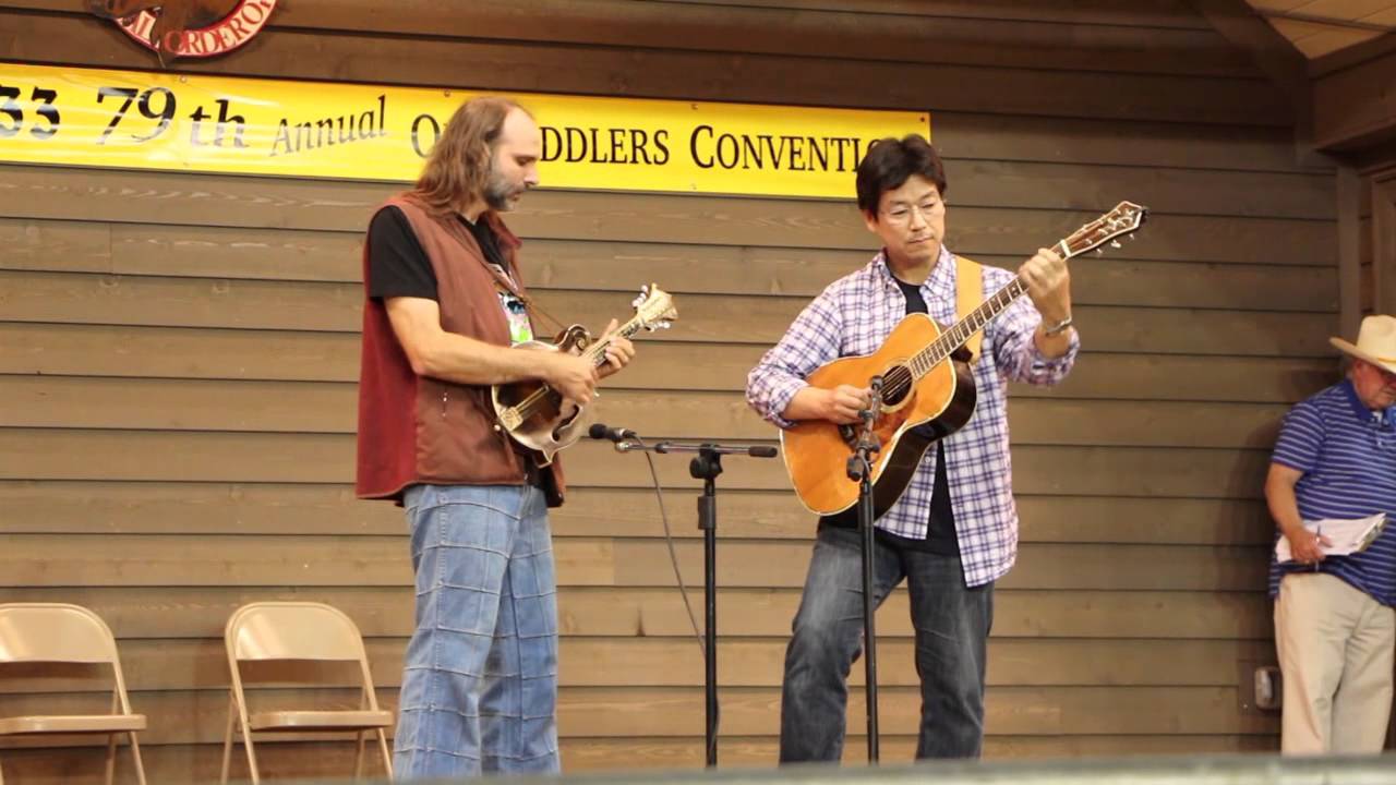 Japanese guitar player Yoshihiro Arita in Galax Guitar contest 2014 ...