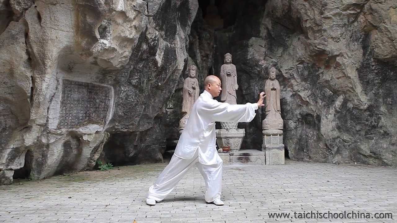 Yi Jin Jing, Qigong by Master Wang Zhi Ping (1 movement) - YouTube
