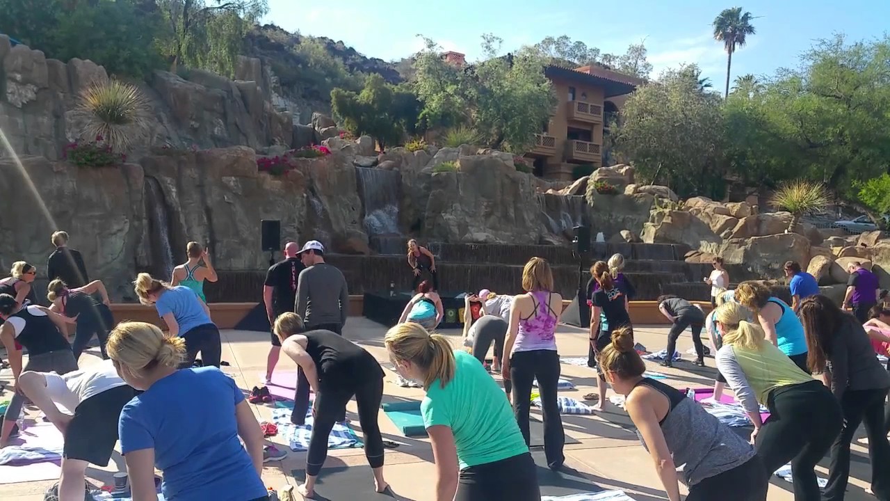 How to open up the chest, hips and torso with this movement: full body ...