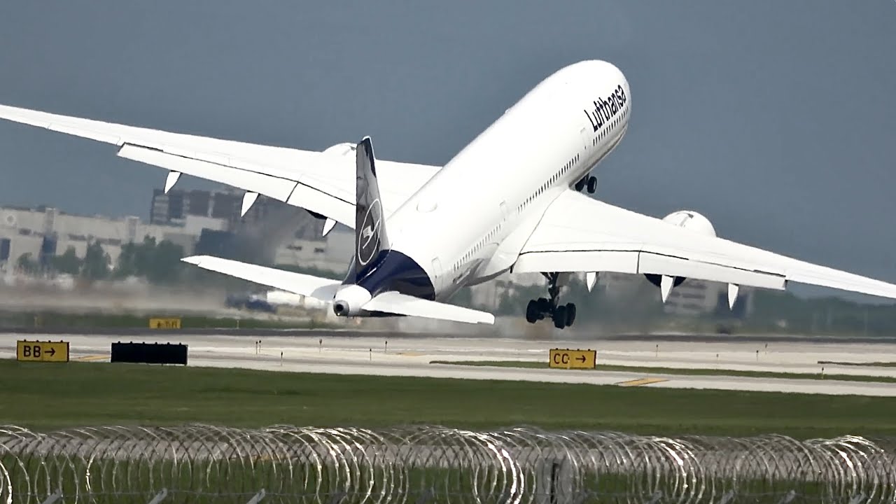 A350 Landing Goes Wrong - YouTube