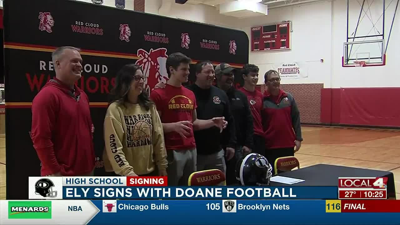 Red Cloud's Ben Ely Signs with Doane Football - YouTube