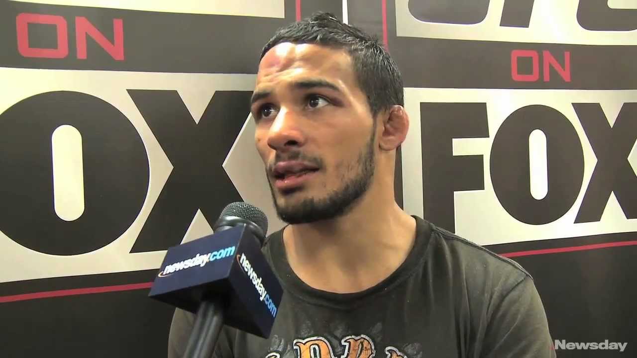 Long Island's Dennis Bermudez picks up first UFC win - YouTube