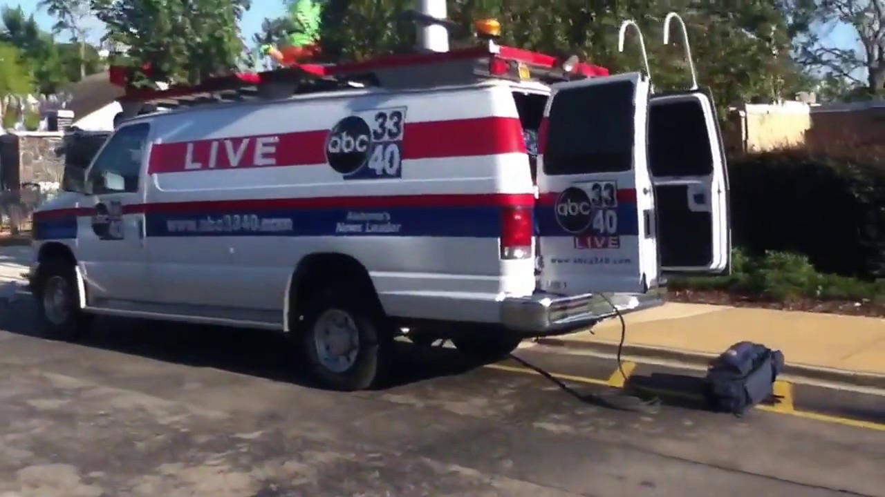 ABC 33/40 ENG Microwave News Truck (WBMA, WCFT, WJSU) - YouTube