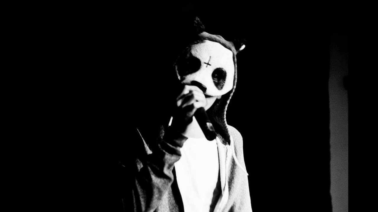 Cro - Easy [ Lyrics ] - YouTube