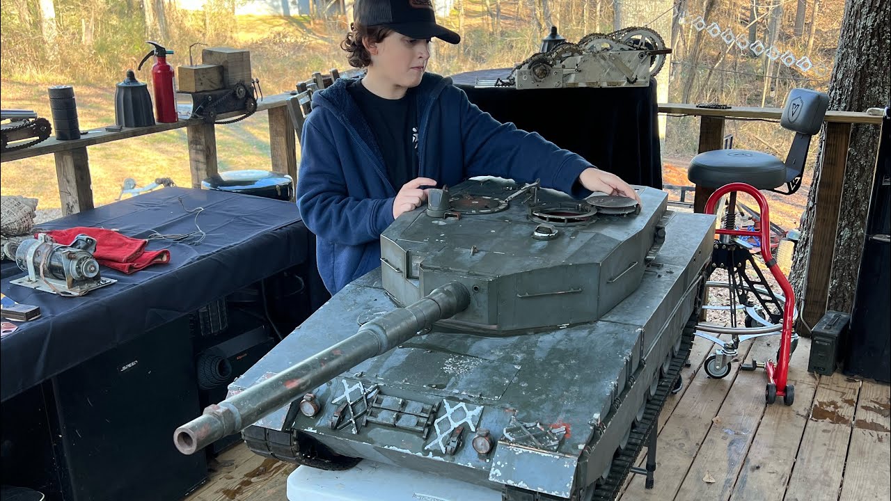 All metal RC tank resto - YouTube