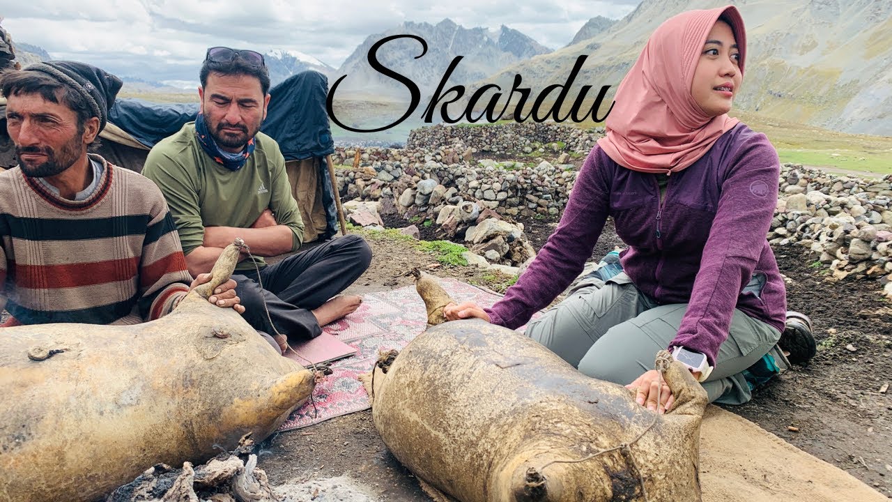 Katisho People Making Lassi | THING YOU SHOULDN’T TRY IN PAKISTAN BUT ...