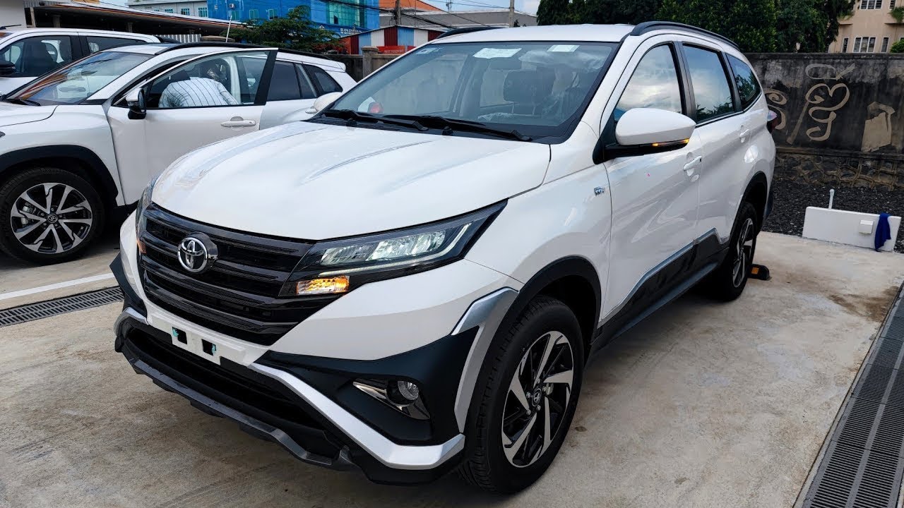 SUV 7 chổ Toyota mệnh danh "tiểu fortuner" hiện có giá từ 525 triệu ...